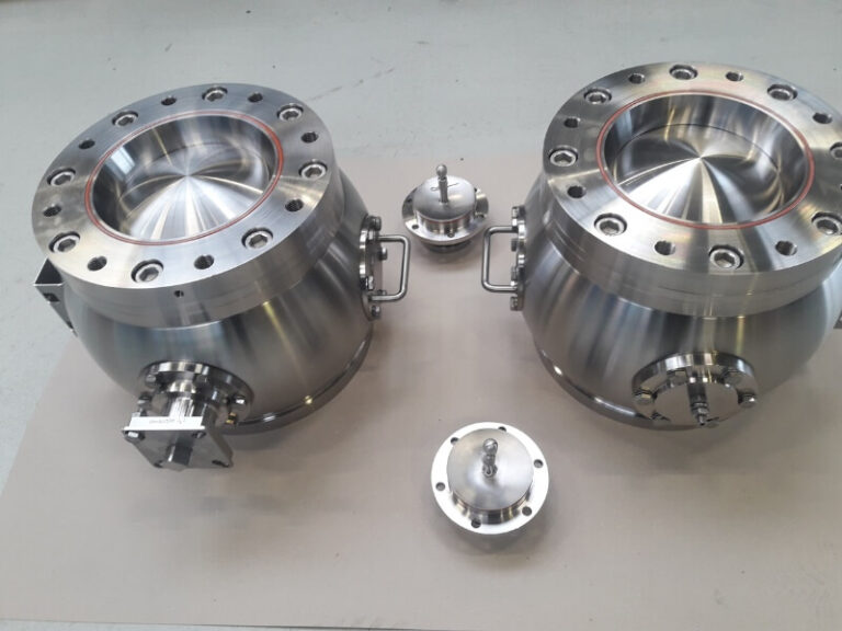 Segment valve inflatable seal's role in pressure performance