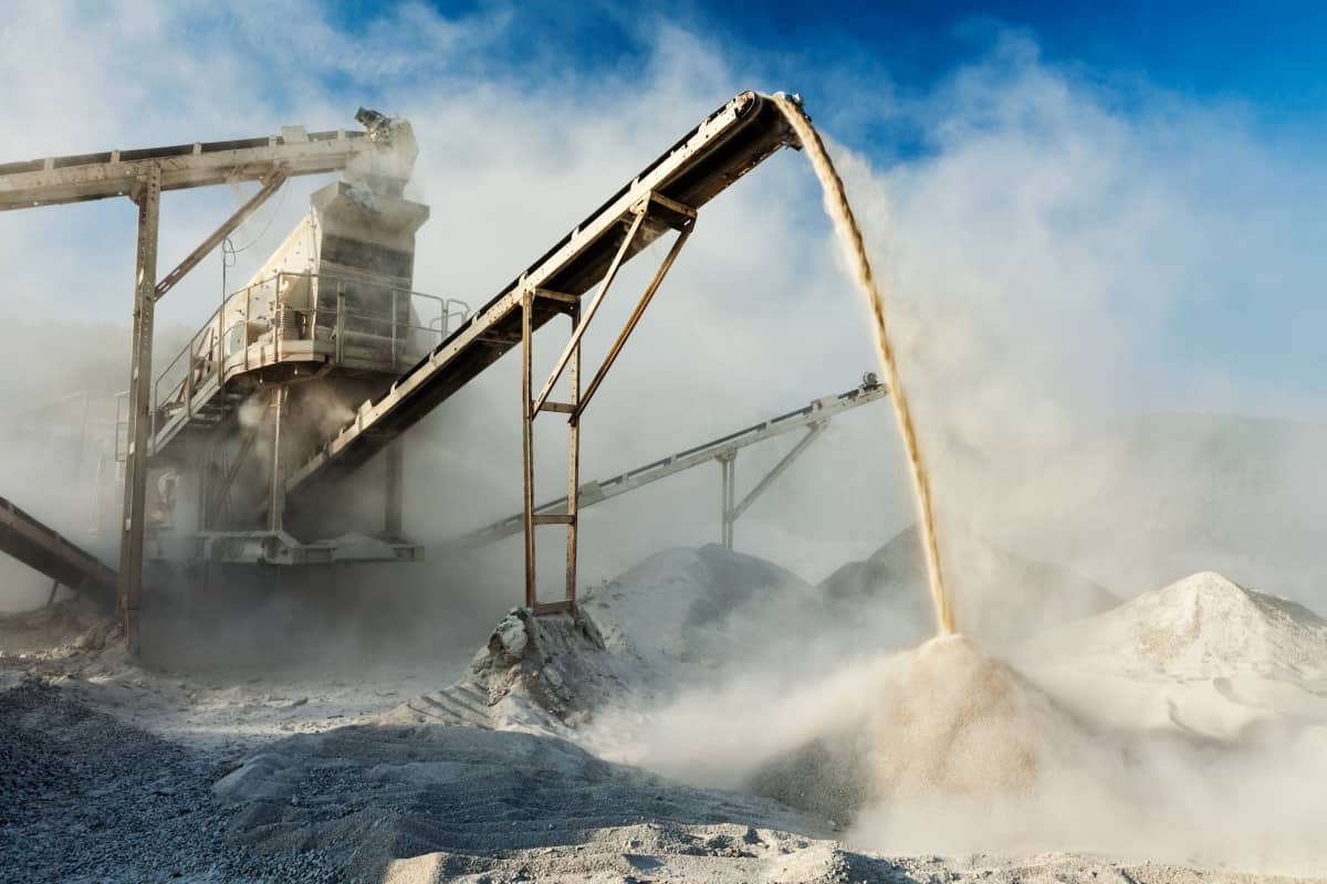 Ball segment valve for mineral dust collection systems